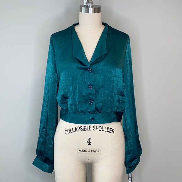 PrettyLittleThing | Tops | Plt Green Satin Button Front Crop Top | Poshmark